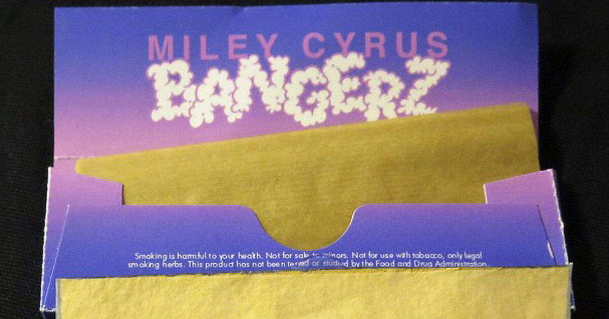 Miley Cyrus' Gold Hemp Rolling Papers